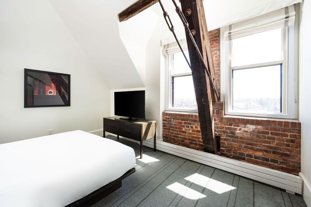 Hotel Rooms & Suites in Buffalo | The Richardson Hotel Buffalo